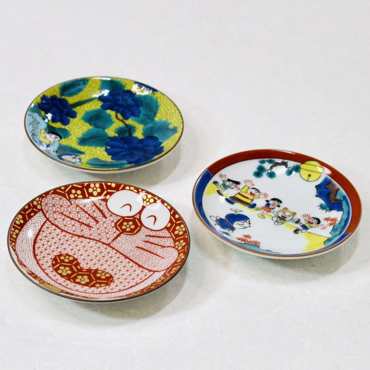Doraemon Kutani Ware Small Plates – Japanese Kutani Store